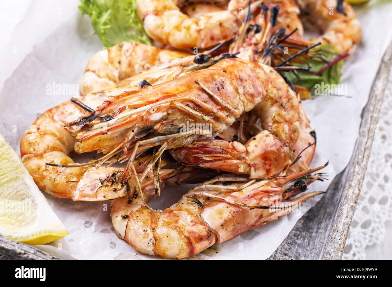 Prawns roast hi-res stock photography and images - Alamy