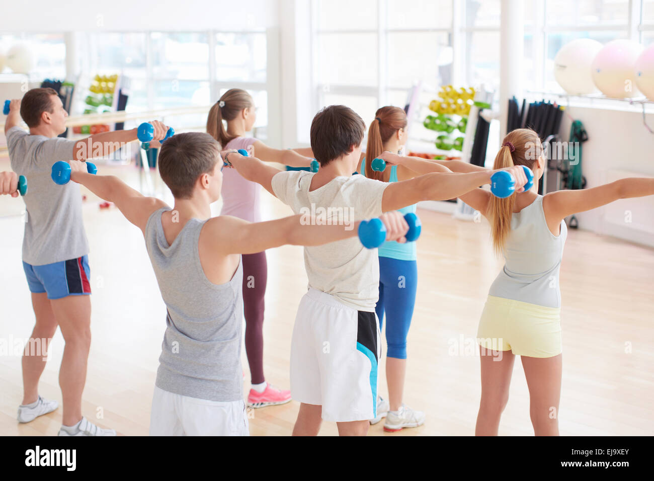 Exercise group hi-res stock photography and images - Alamy