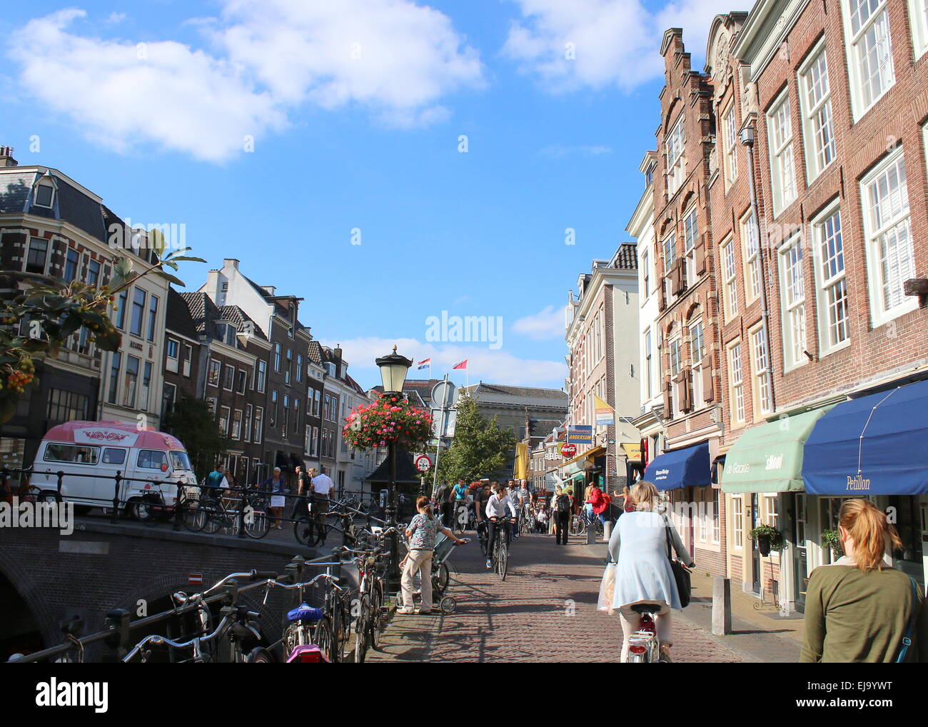 People walking and shopping in the busy inner city of Utrecht, The ...
