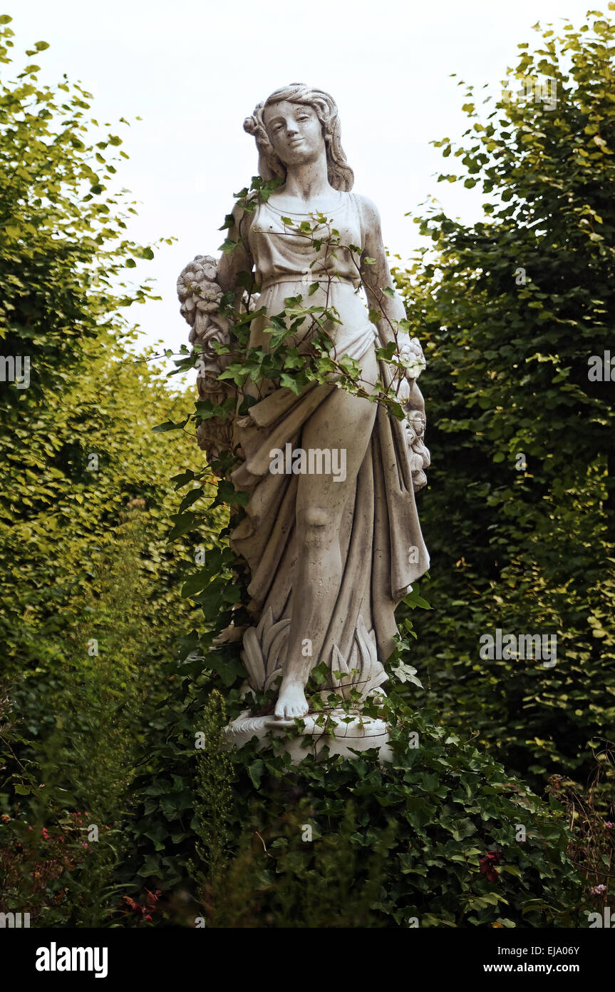 Ideal figure hi-res stock photography and images - Alamy