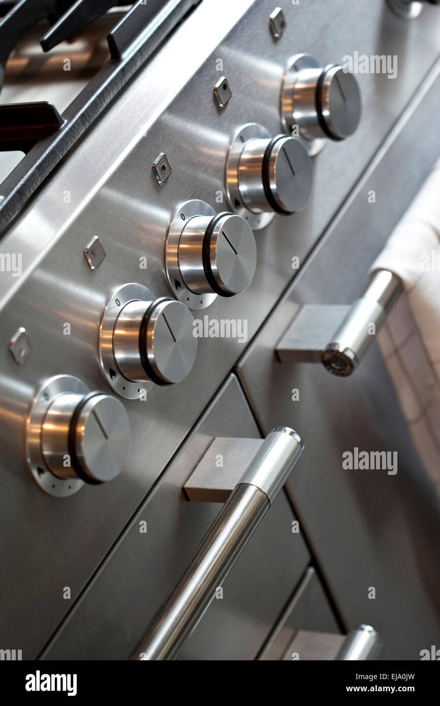 Close up of a gas stove in a kitchen Stock Photo - Alamy