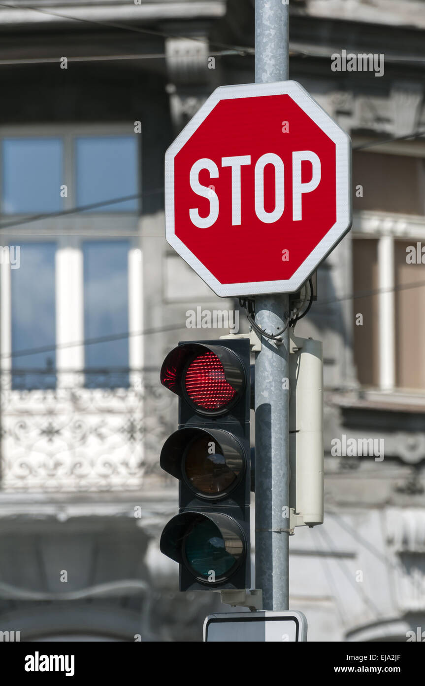 Red traffic light Stock Photo - Alamy