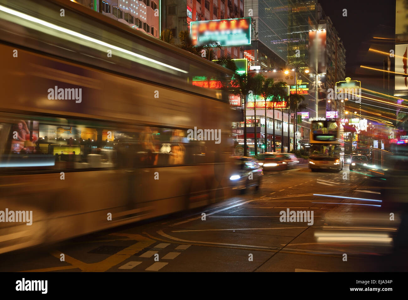 The night bus hi-res stock photography and images - Alamy