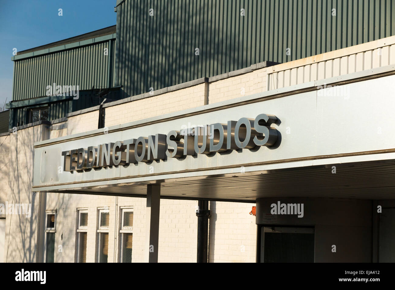Exterior outside the television pinewood studios at teddington lock hi ...