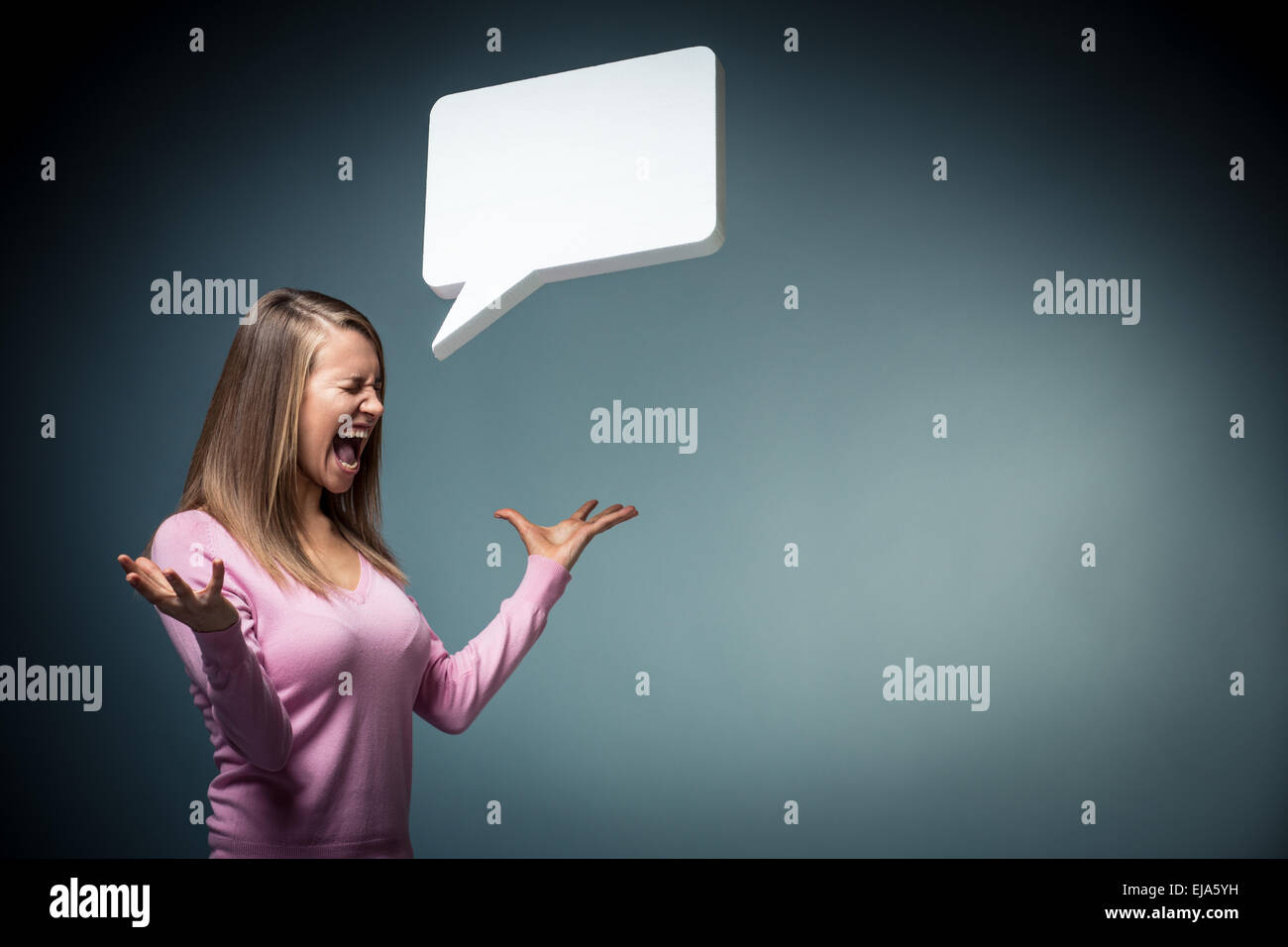 Screaming woman hi-res stock photography and images - Alamy