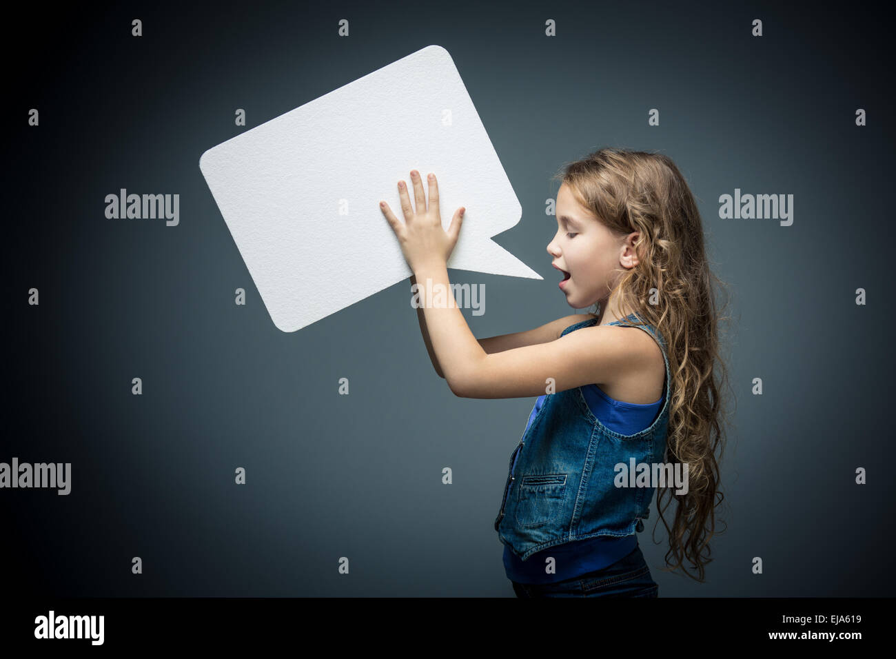 Talking girl hi-res stock photography and images - Alamy