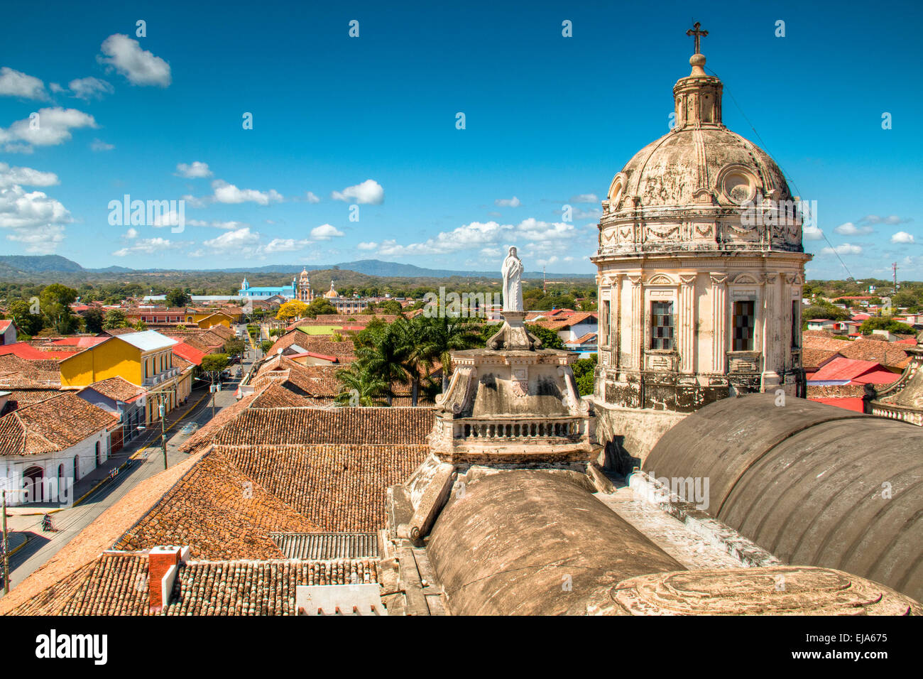 Granada nicaragua colonial hi-res stock photography and images - Alamy
