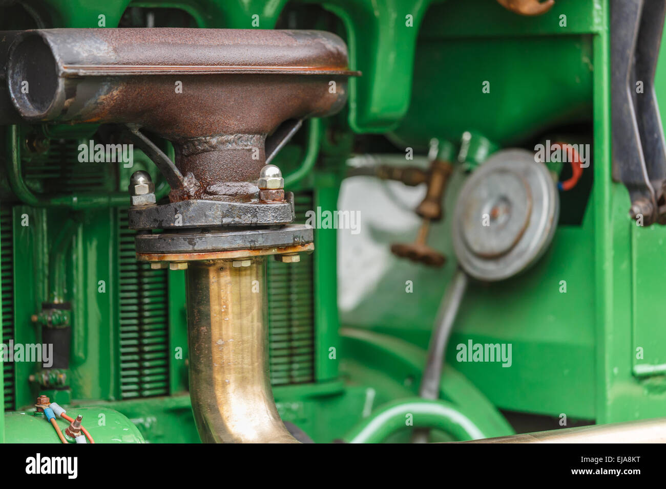 Tractor Exhaust Stock Photos & Tractor Exhaust Stock Images - Alamy