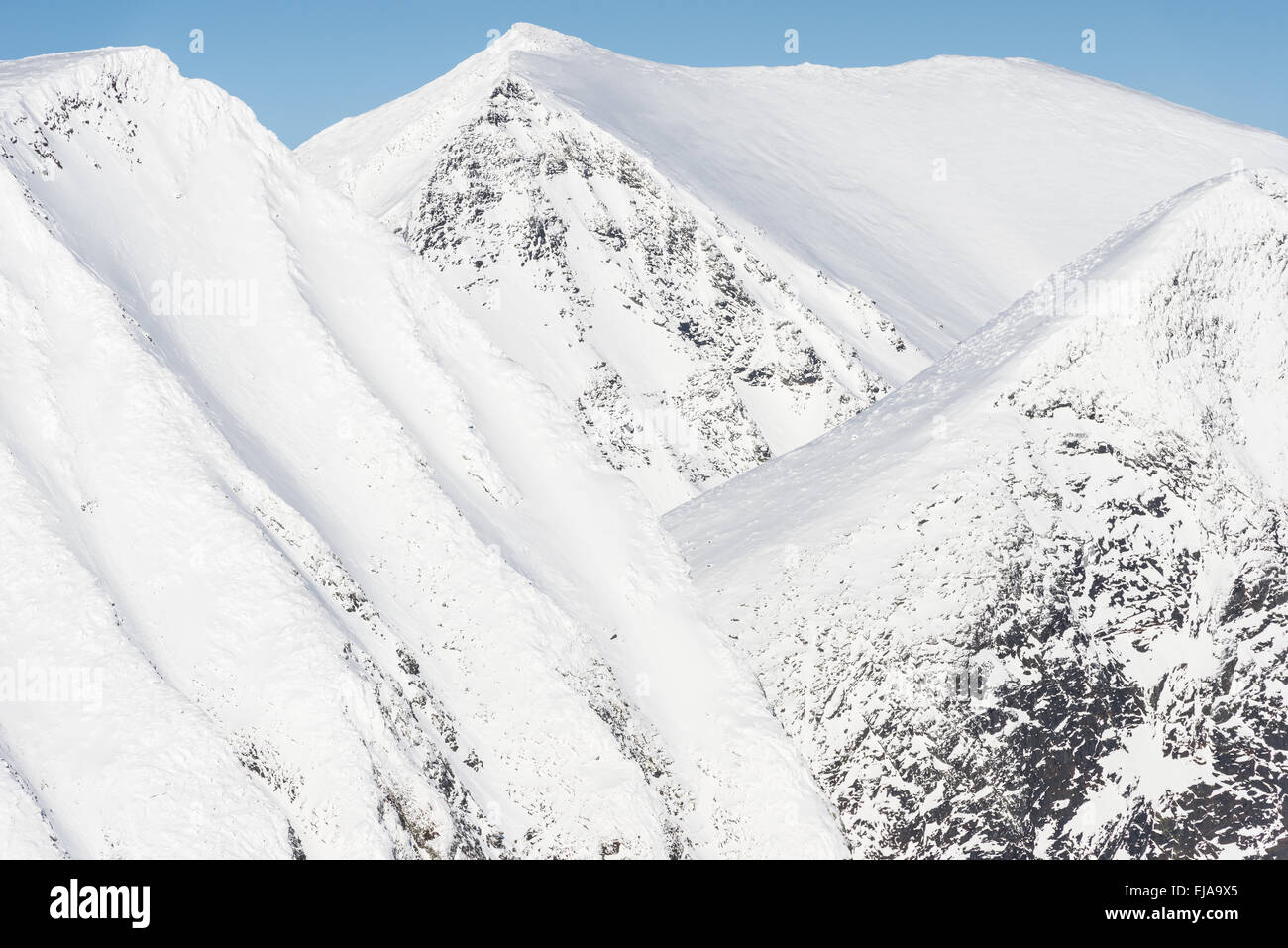 Snowed tops hi-res stock photography and images - Alamy