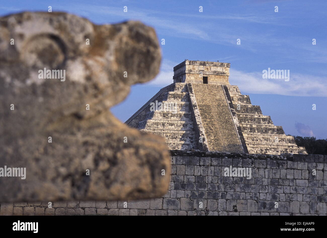 Pyramide yucatan mexiko hi-res stock photography and images - Alamy