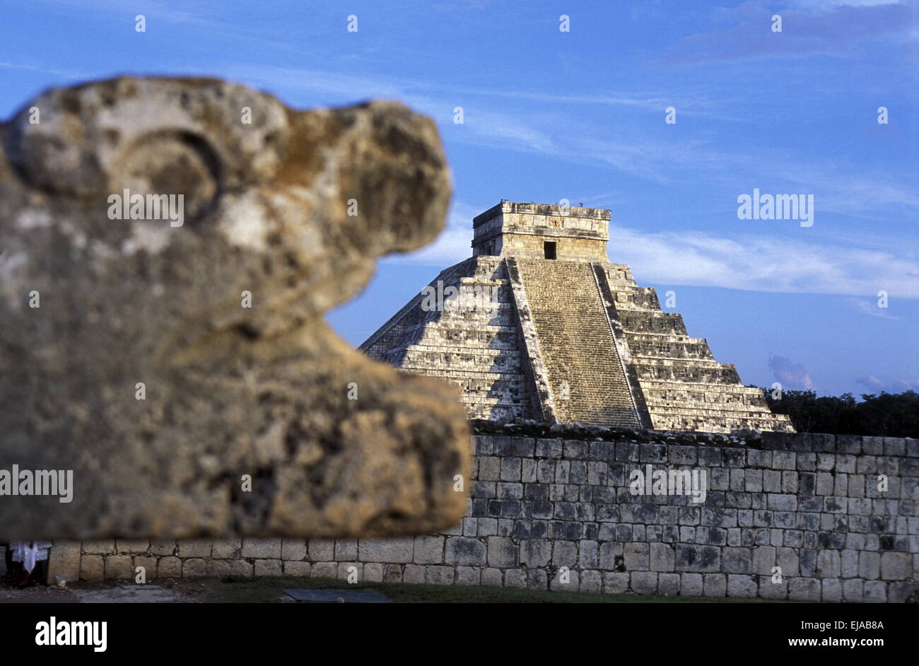 Pyramide yucatan mexiko hi-res stock photography and images - Alamy