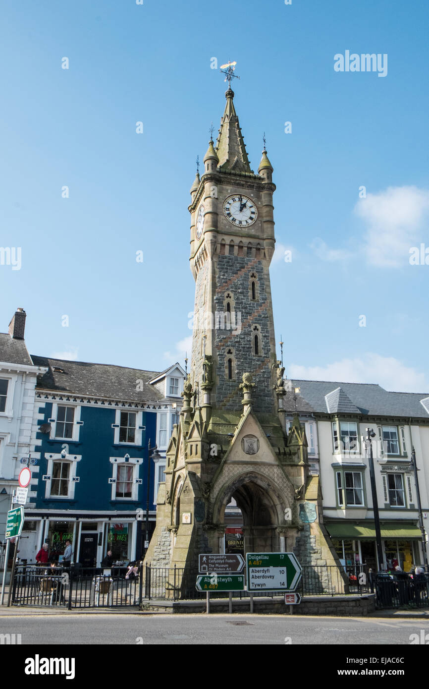 Clock tower in Machynlleth market town on weekly market day held on ...