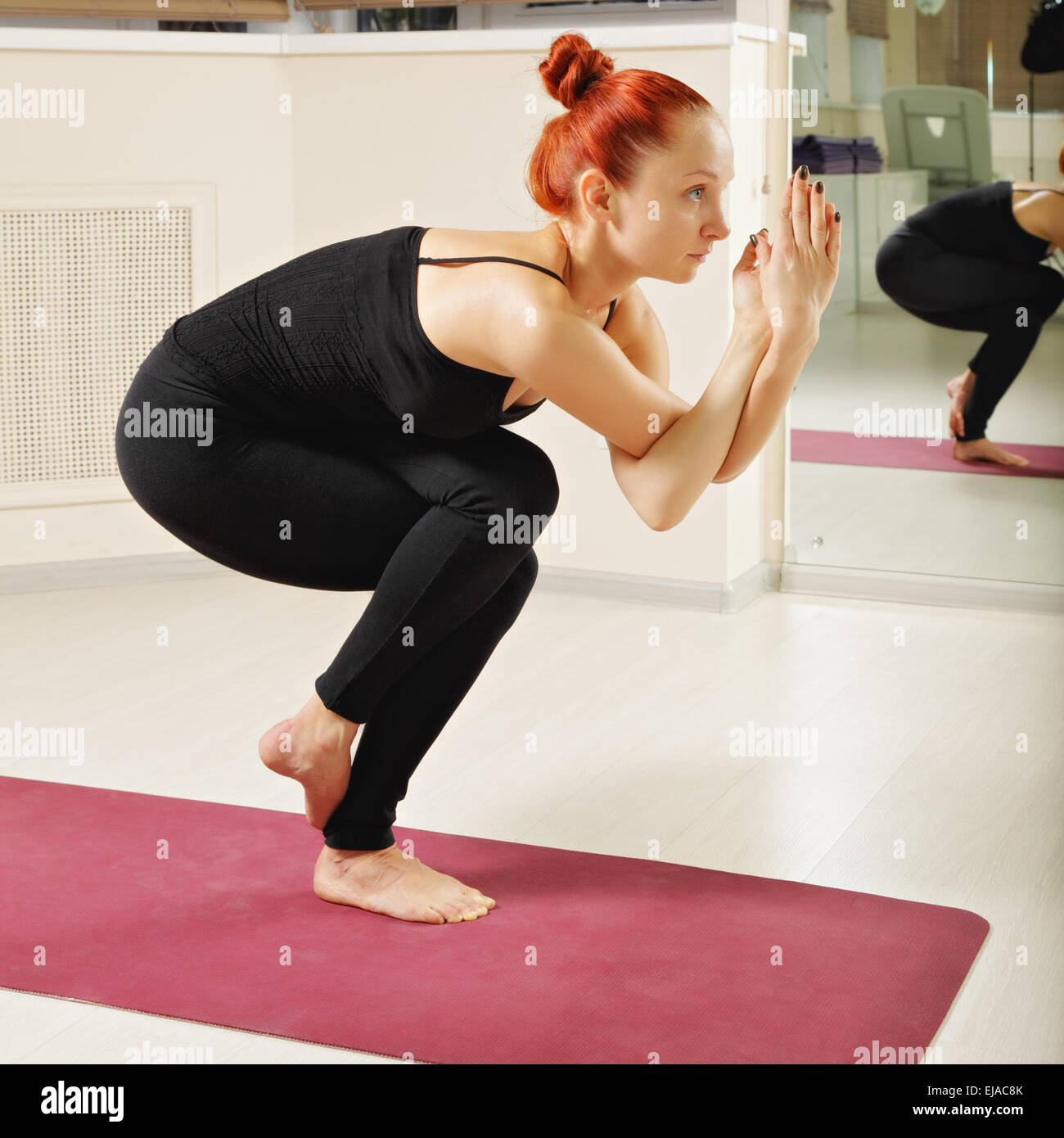 Bending human body hi-res stock photography and images - Alamy