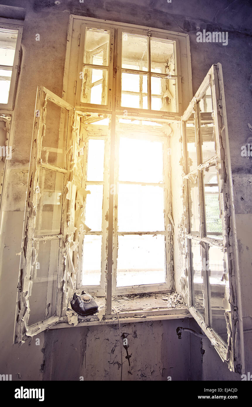 Old window hi-res stock photography and images - Alamy
