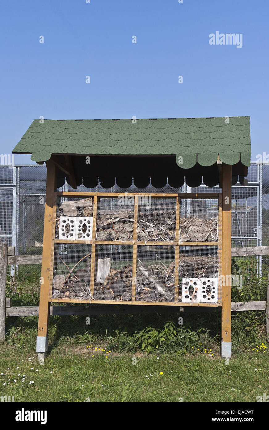 Insect hotel winter garden hi-res stock photography and images - Alamy