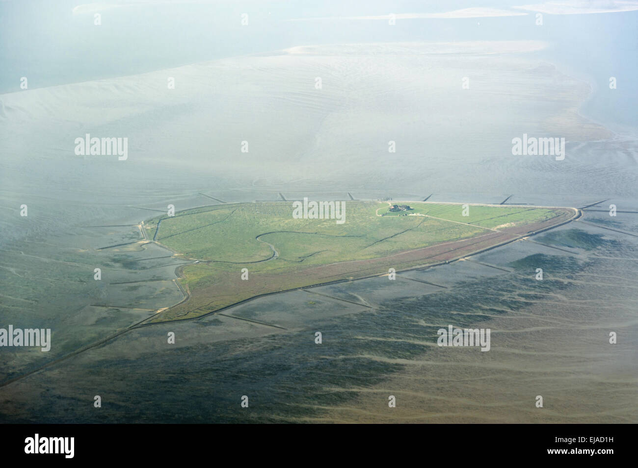 Luftbild vom Wattenmeer bei Hallig Südfall Stock Photo - Alamy