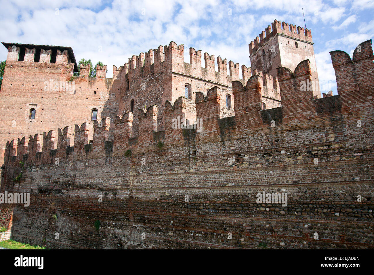 View to old castle walls in Verona in summer Stock Photo - Alamy