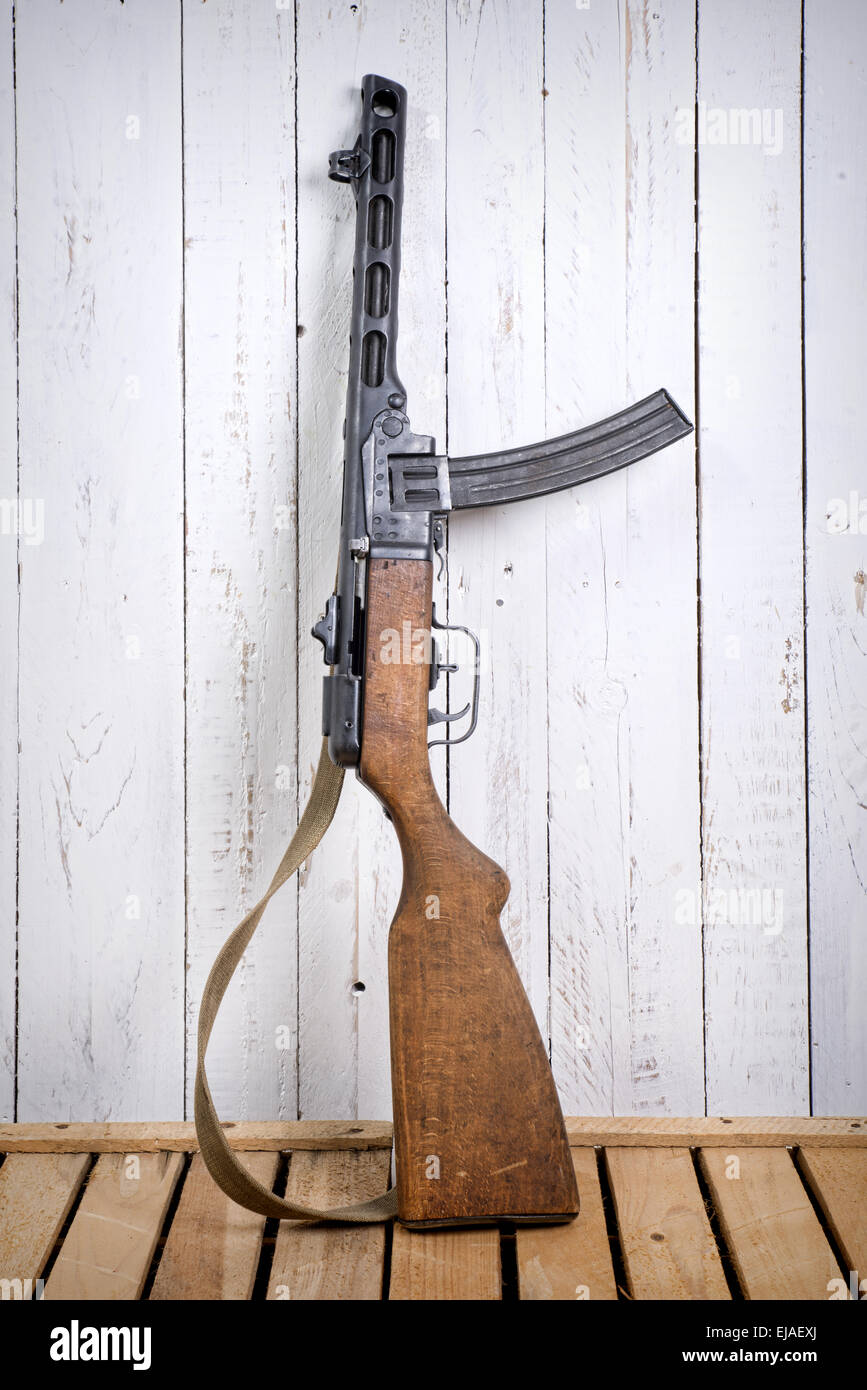 soviet ppsh 41 machine gun on the wood Stock Photo - Alamy