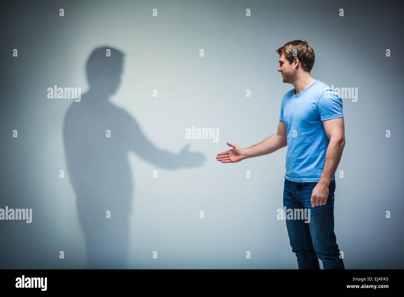 Handshake silhouette hi-res stock photography and images - Alamy