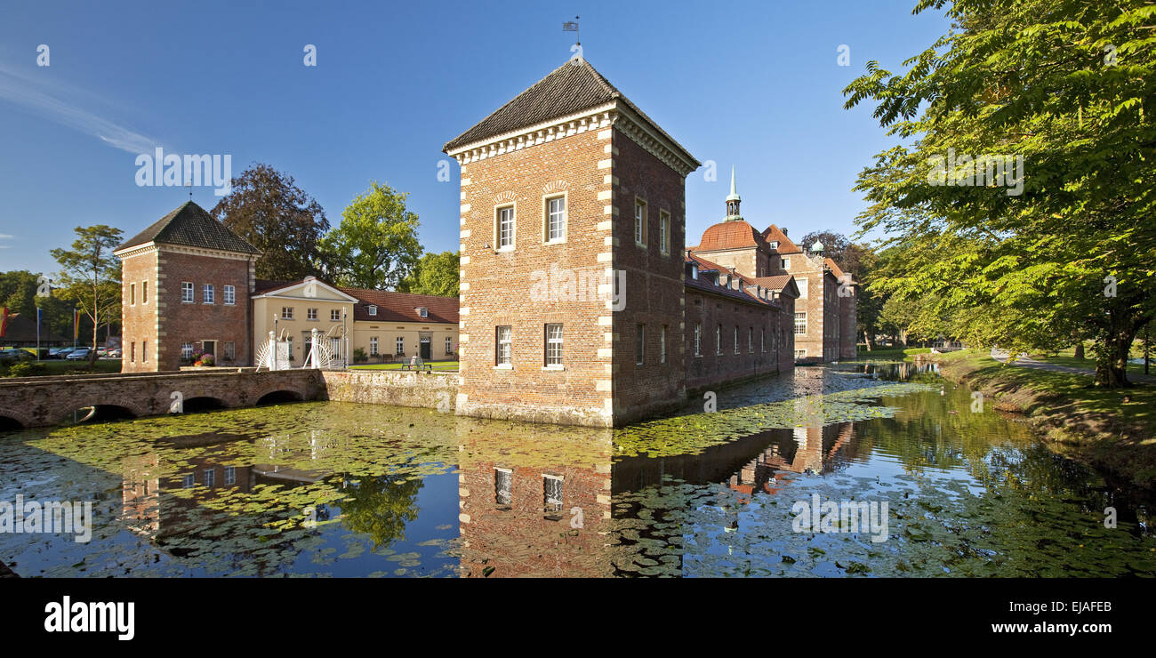 Velen Castle, moated castle, Velen, Germany Stock Photo - Alamy