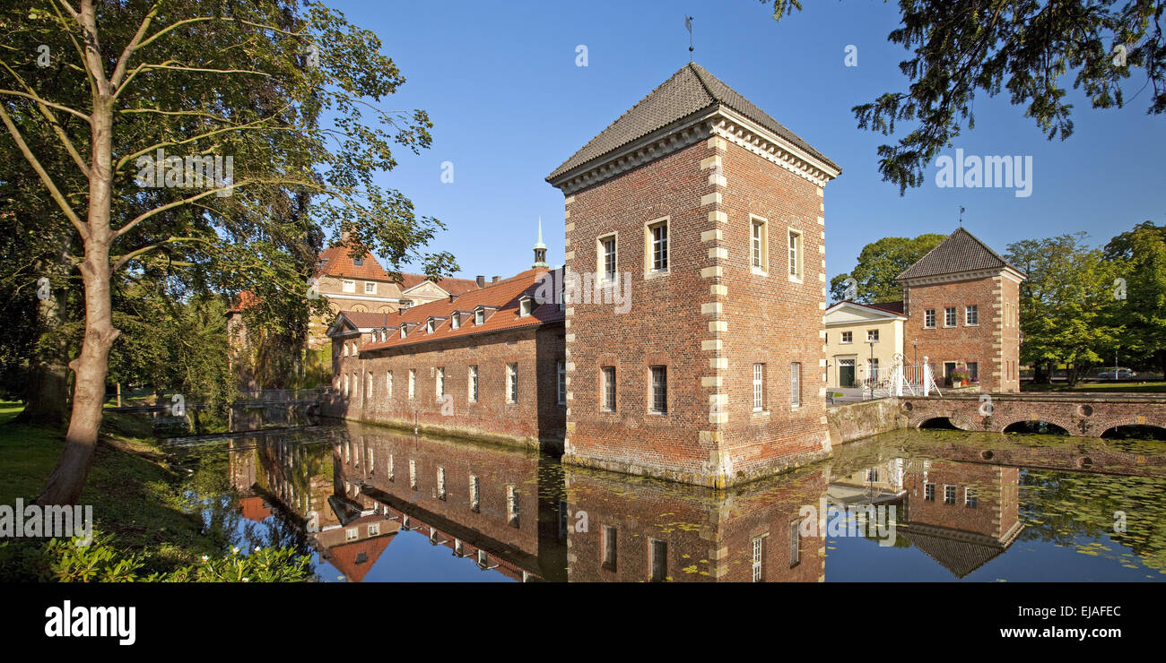 Velen Castle, moated castle, Velen, Germany Stock Photo - Alamy