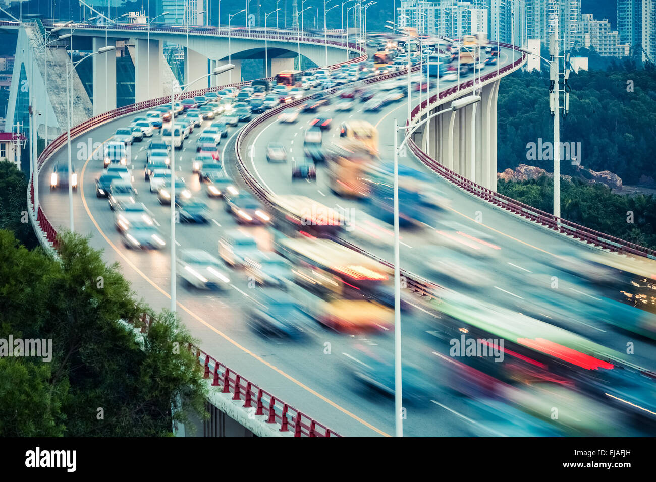 City traffic on modern bridge hi-res stock photography and images - Alamy