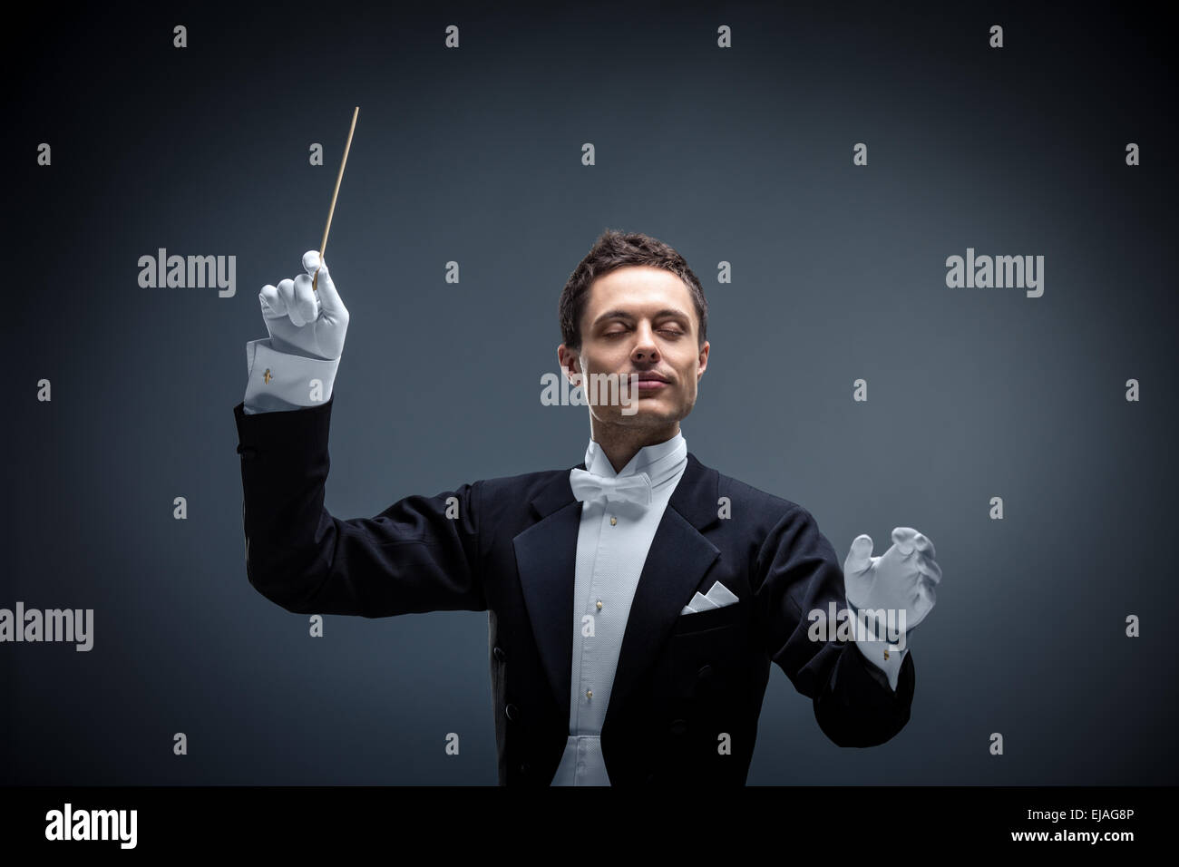 Classical music leadership hi-res stock photography and images - Alamy