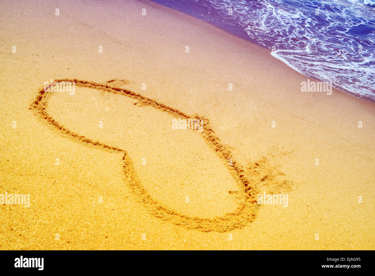 heart in sand at the beach Stock Photo - Alamy