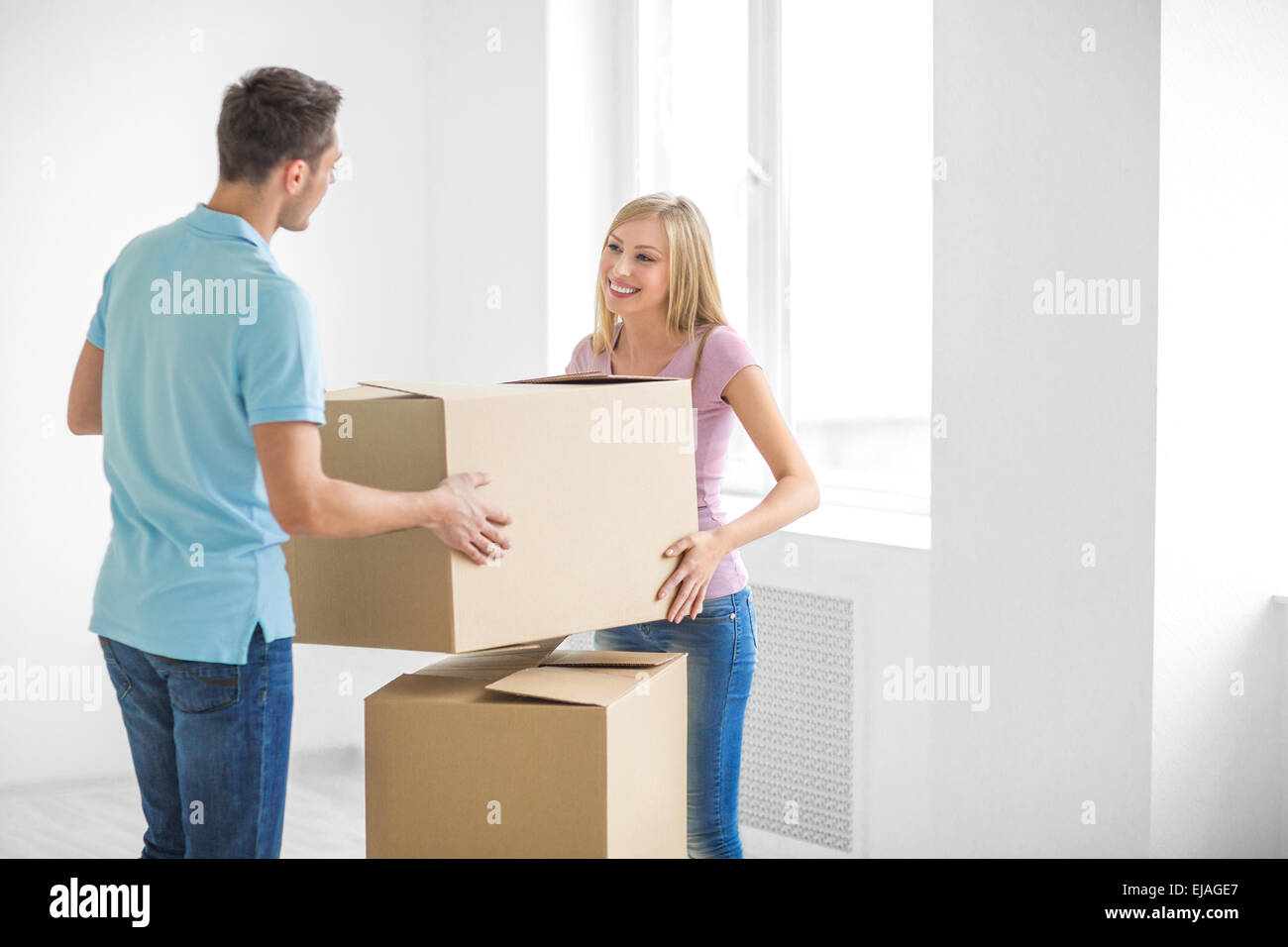 Relocating hi-res stock photography and images - Alamy