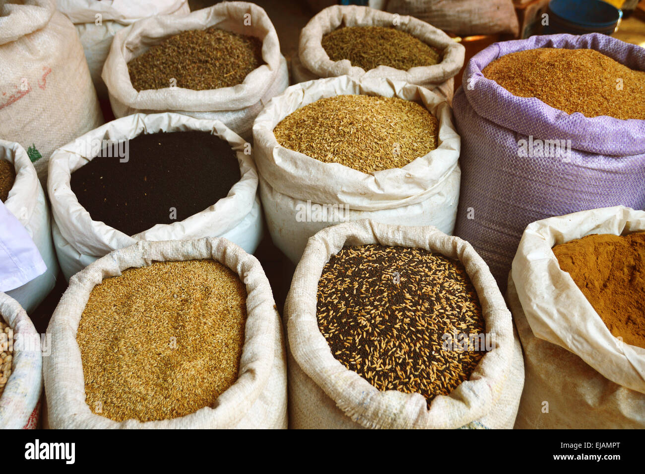 Grain food and spices in Arabic store Stock Photo - Alamy