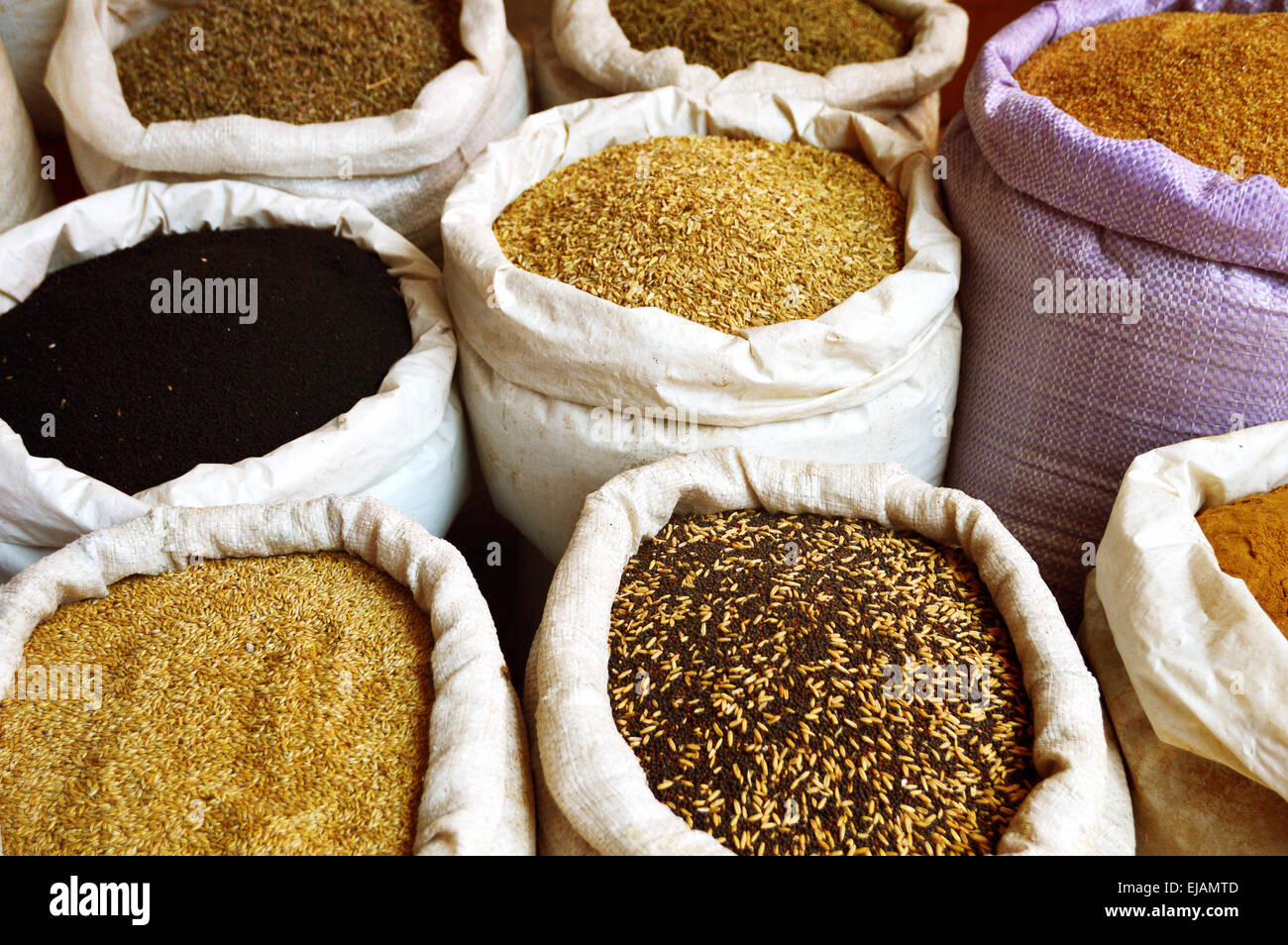 Grain food and spices in Arabic store Stock Photo - Alamy