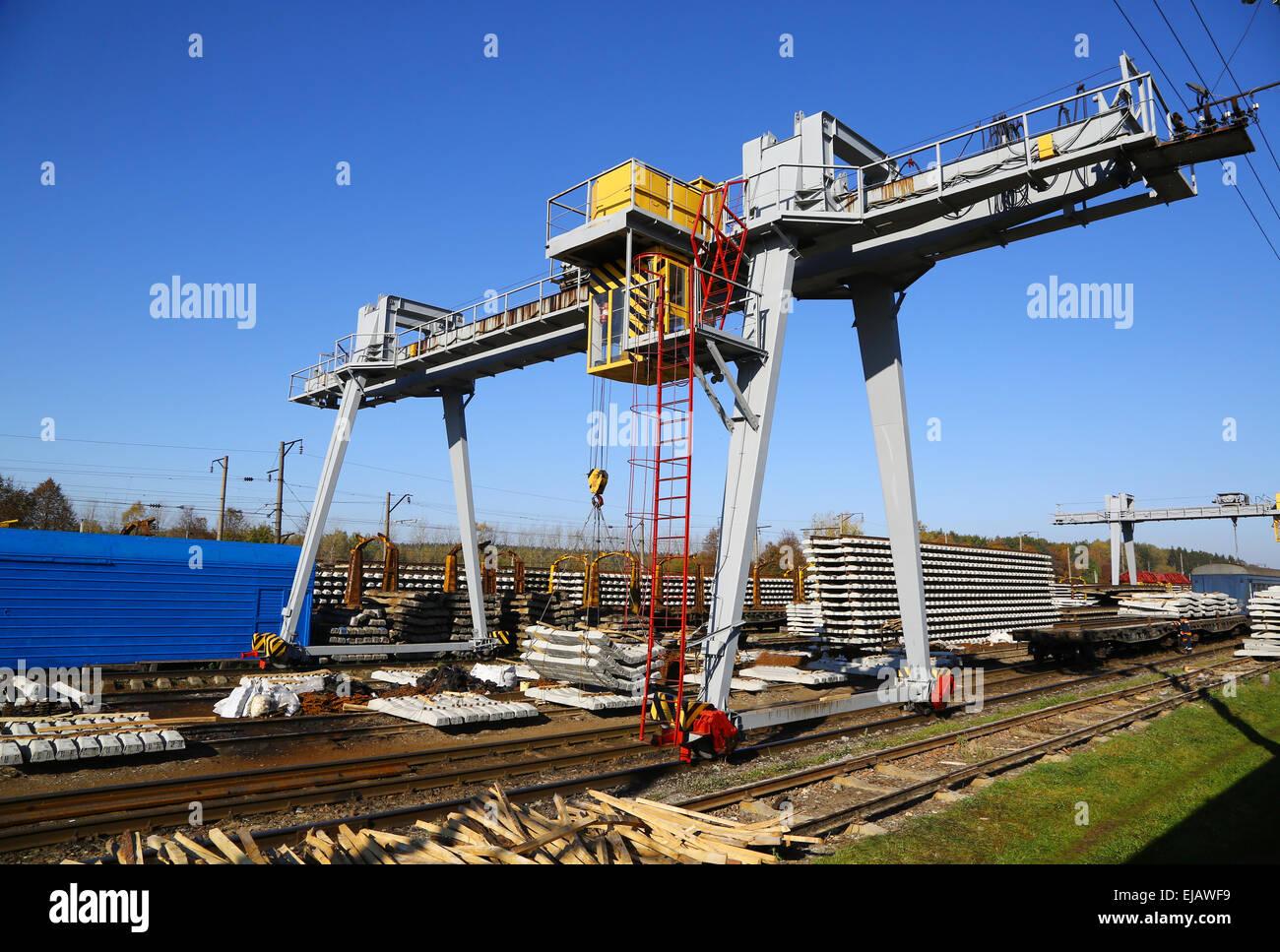 Loading sleepers hi-res stock photography and images - Alamy