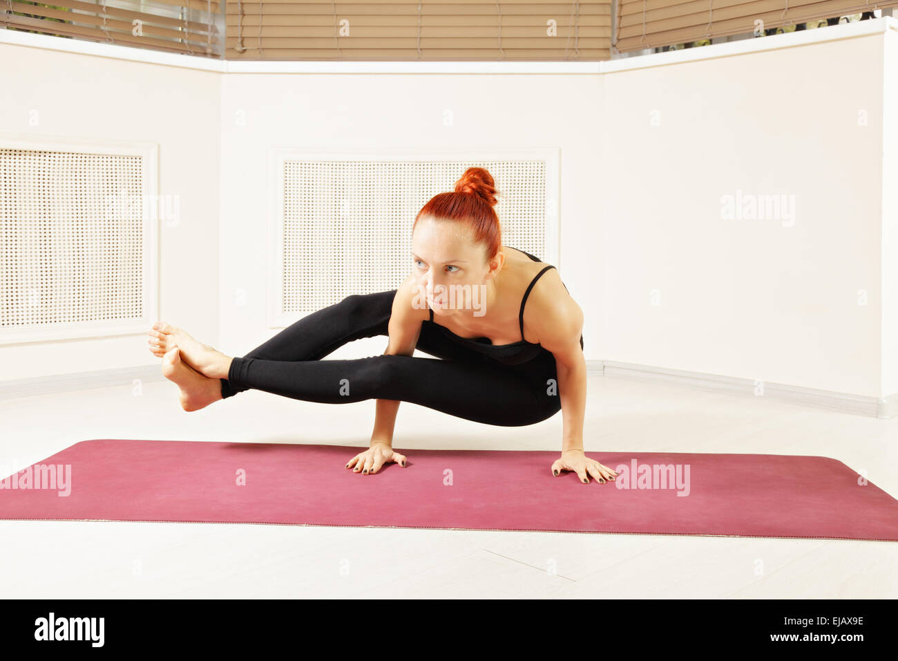 Side balance hi-res stock photography and images - Alamy