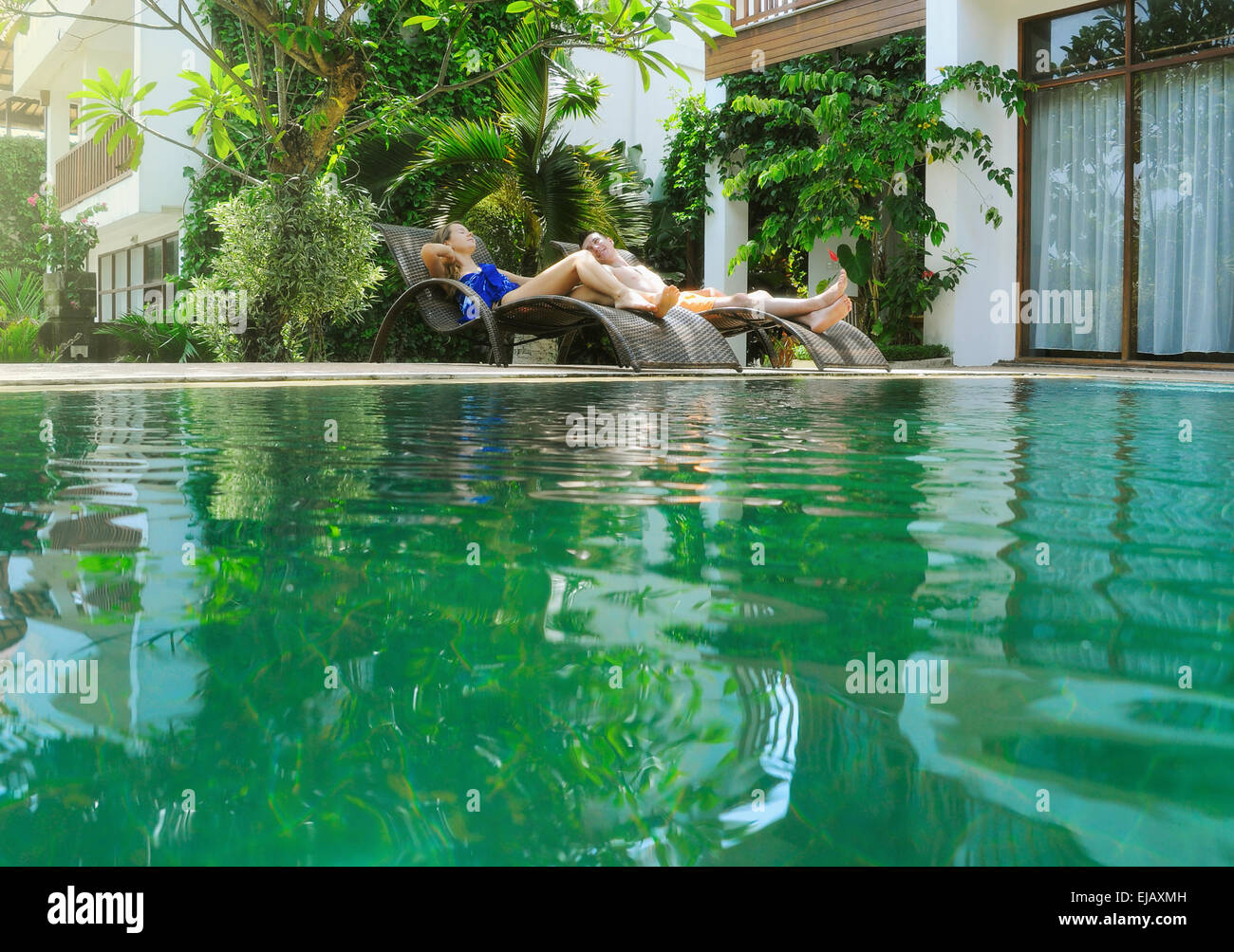 young people relax Stock Photo - Alamy
