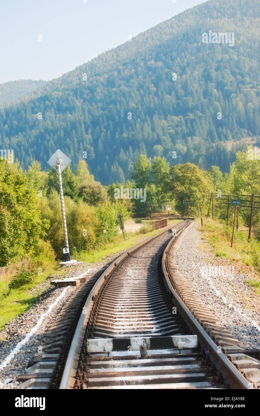 Sunrise railroad crossing hi-res stock photography and images - Alamy
