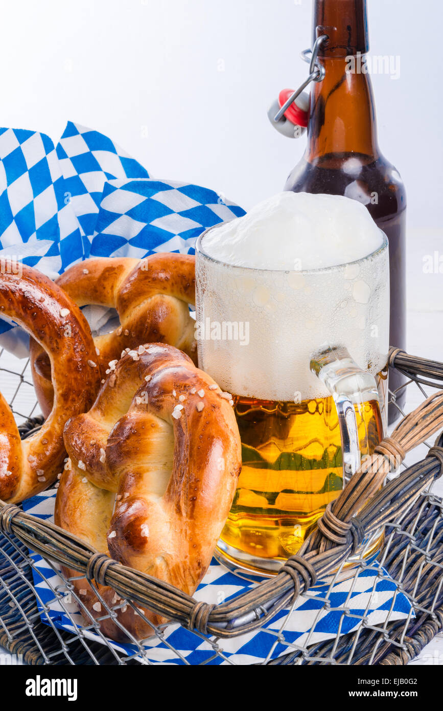 homemade pretzels and bavarian beer Stock Photo - Alamy