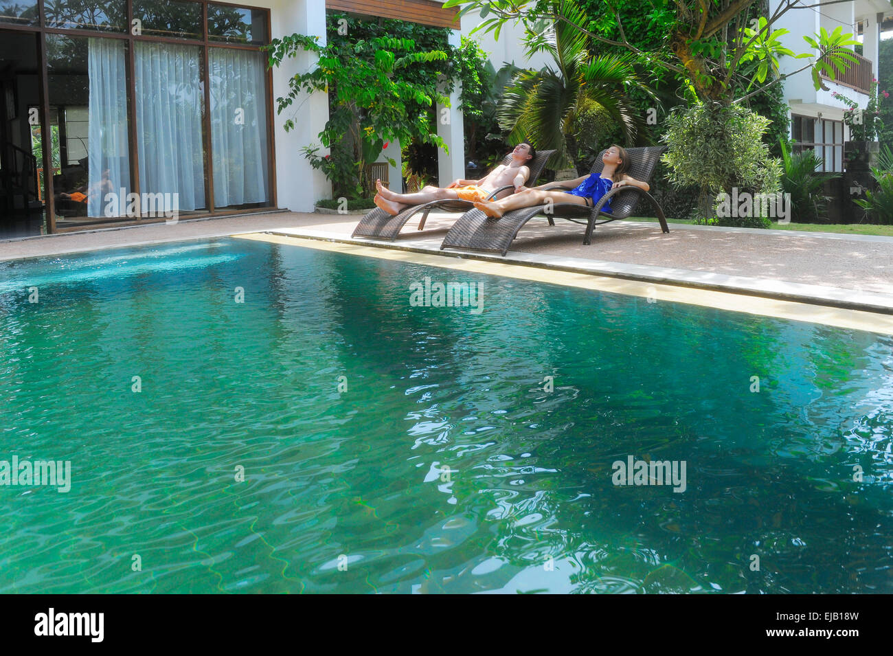 young people relax Stock Photo - Alamy