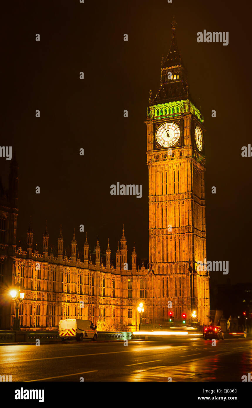 Famouse Big Ben in London night lights Stock Photo - Alamy