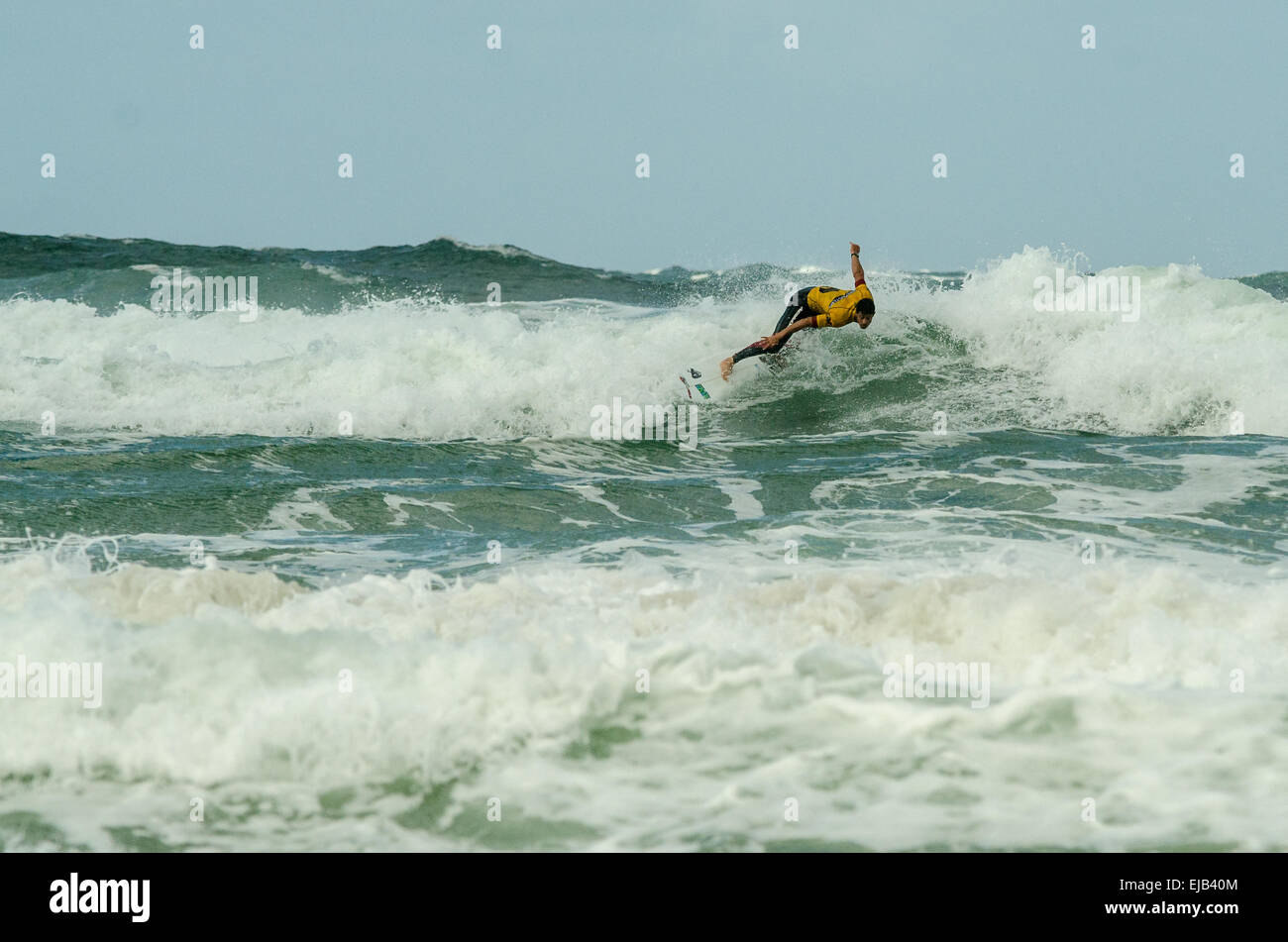 Male surfers hi-res stock photography and images - Alamy