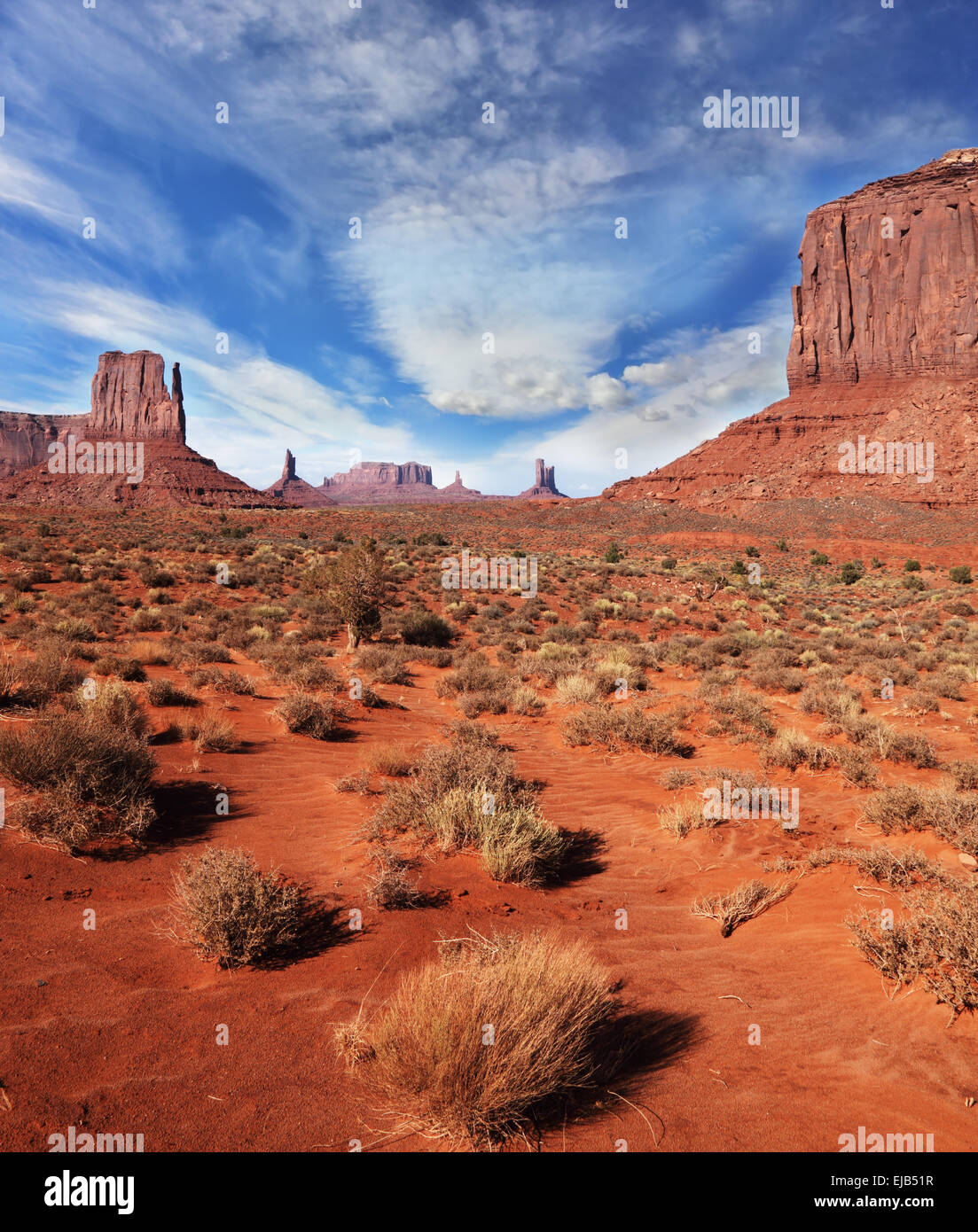 The famous cliffs Mittens in Monument Valley Stock Photo - Alamy