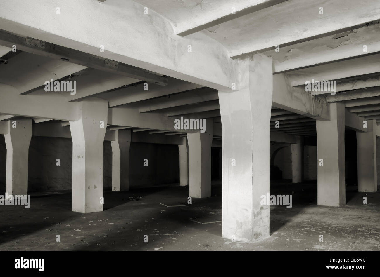 Factory floor walls hi-res stock photography and images - Alamy