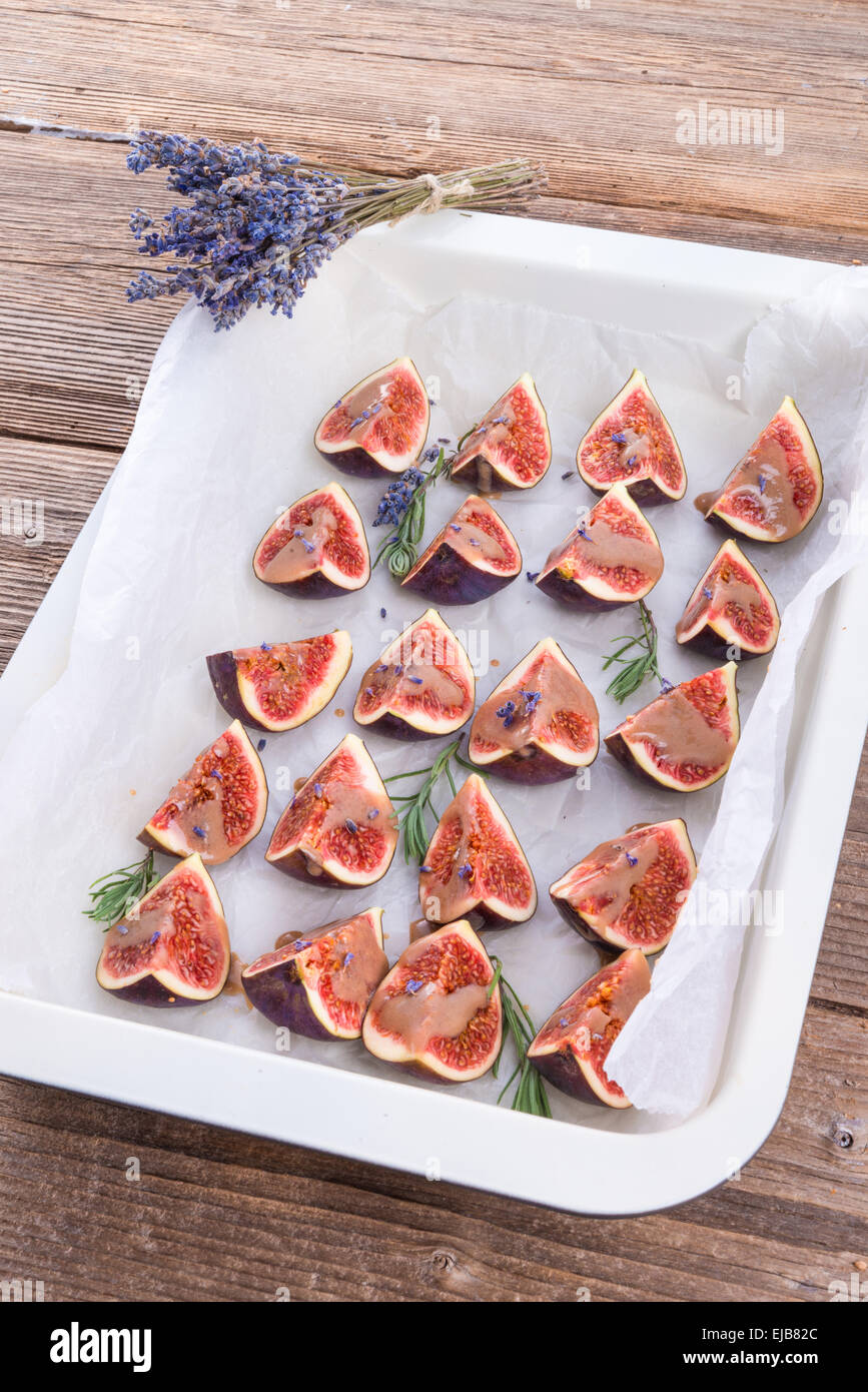 Slice traditional baked figs hi-res stock photography and images - Alamy