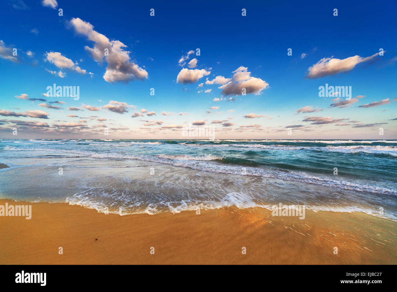 ocean and beach Stock Photo - Alamy