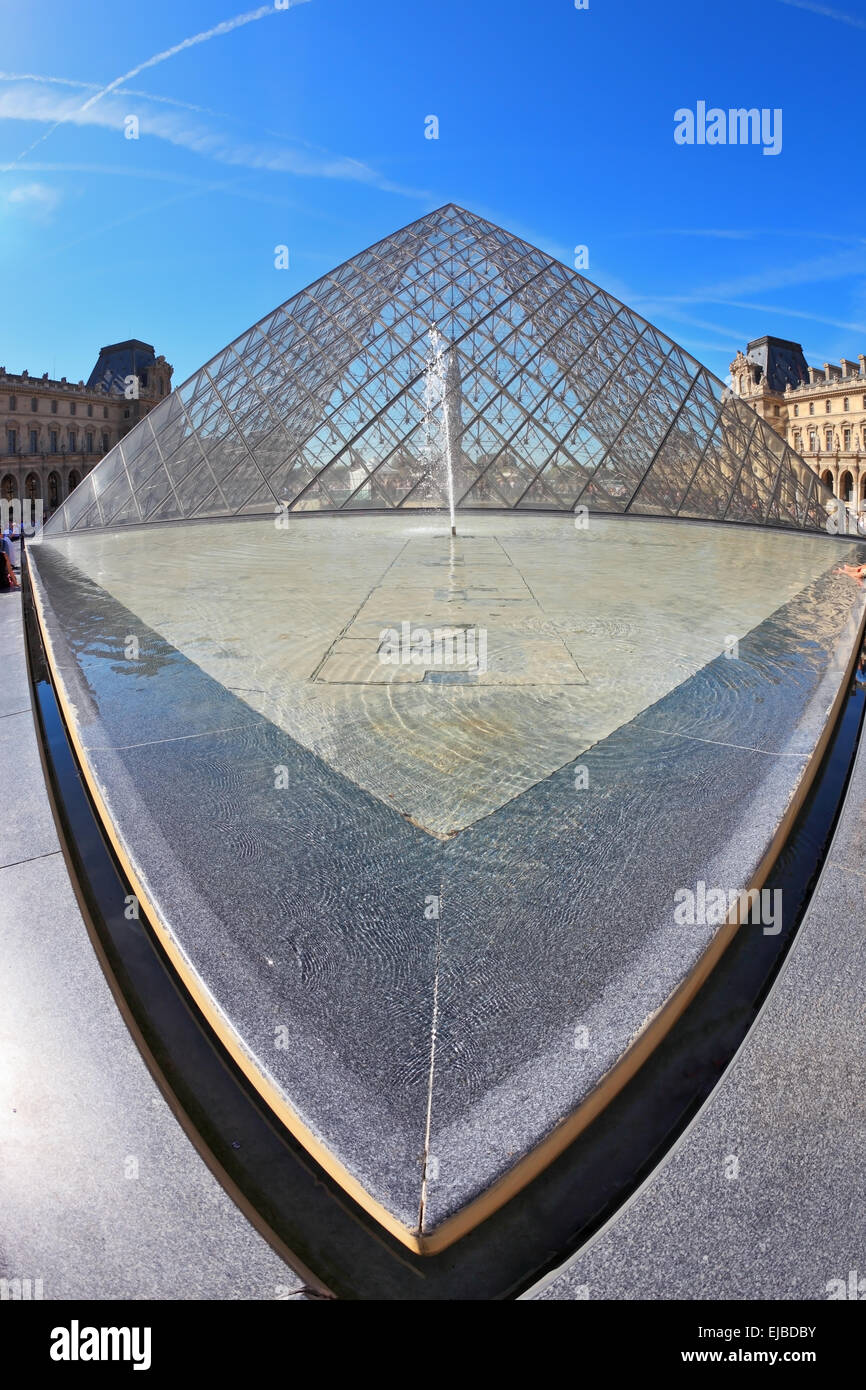 The Louvre - the glass pyramid Stock Photo - Alamy