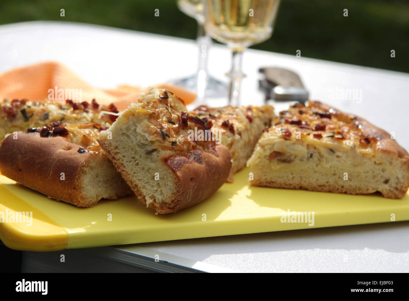 cake with onion Stock Photo - Alamy