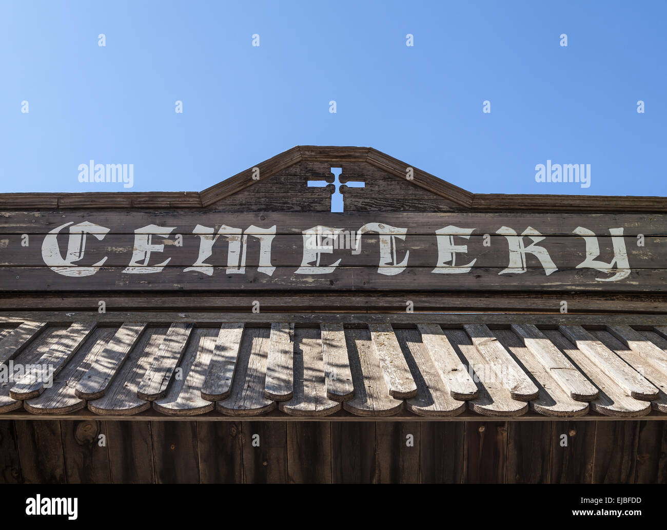 Cemetery entrance design hi-res stock photography and images - Alamy