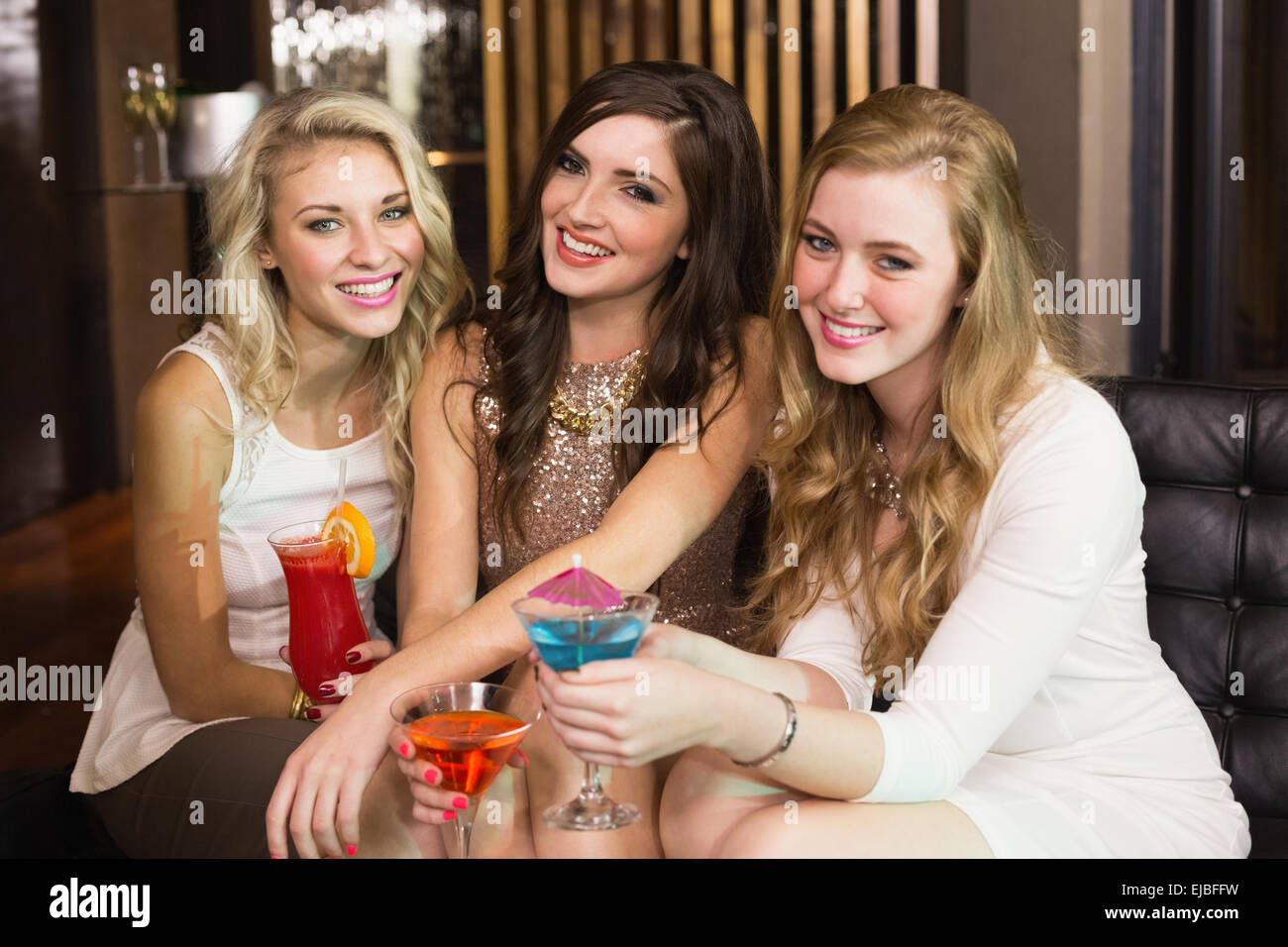 Pretty friends hi-res stock photography and images - Alamy