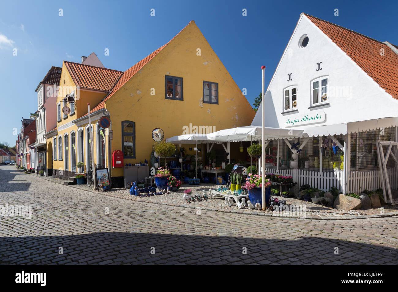 Corner florist shop hi-res stock photography and images - Alamy