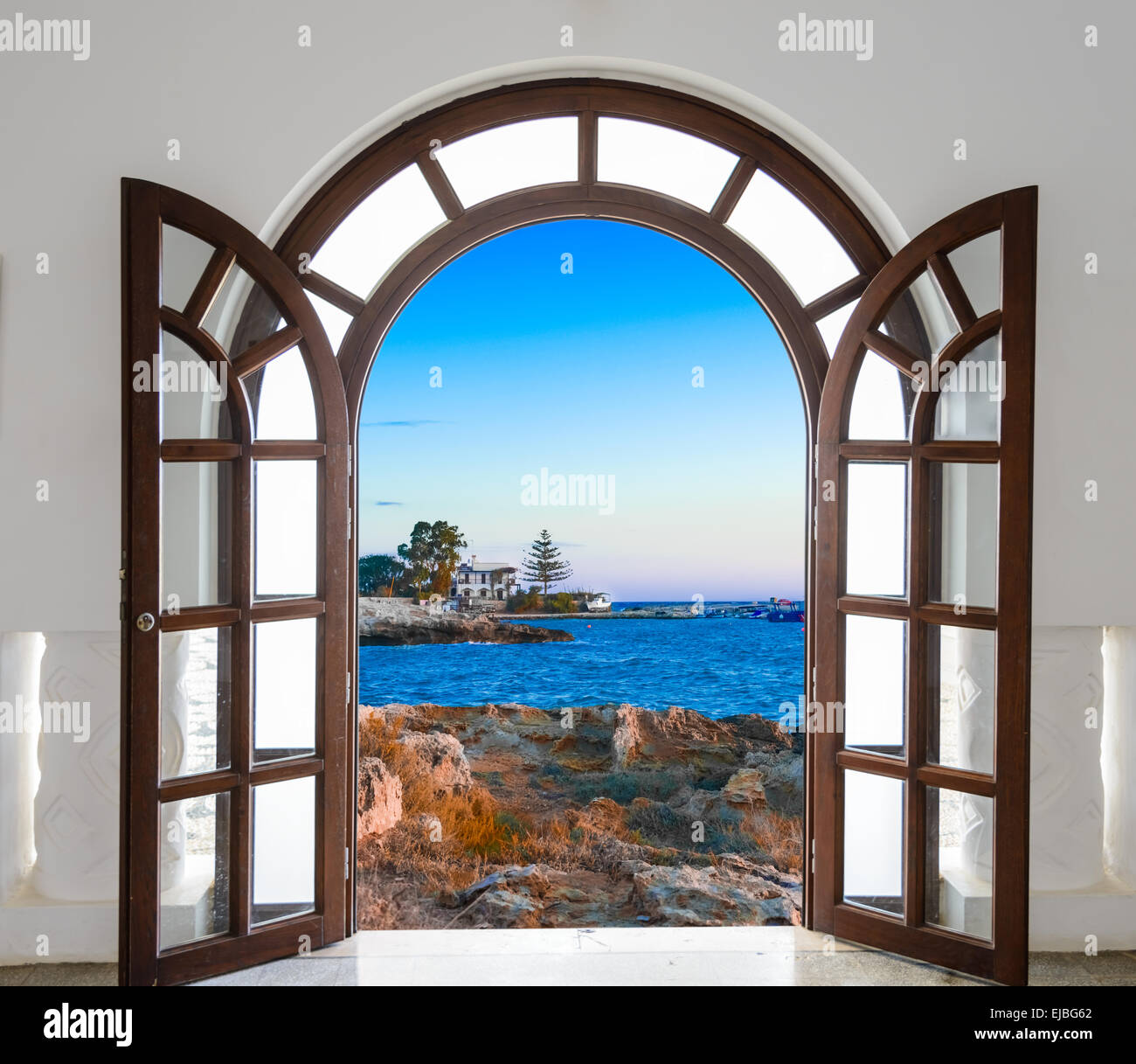 door open sea Stock Photo - Alamy