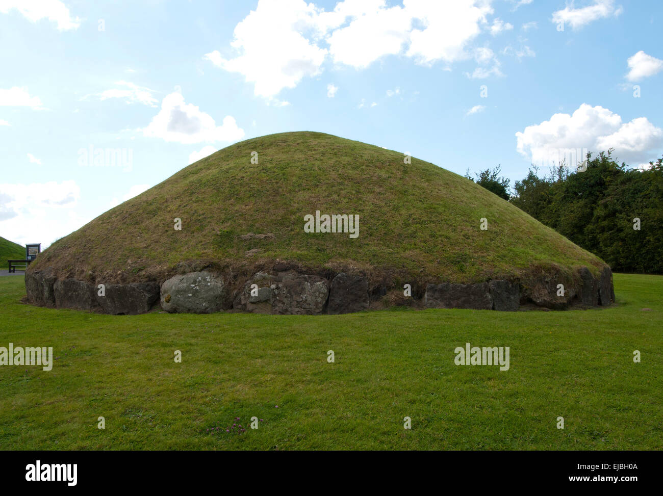 A Satellite Mound (passage tomb) at Knowth Stock Photo - Alamy